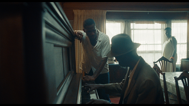 BEATINK.COM / ODESZA / 全米チャート初登場3位の最新アルバム『A Moment Apart』からリオン・ブリッジズ参加曲「Across The Room」のMVを公開!