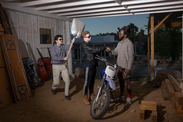 BEATINK.COM / black midi / いよいよ今週金曜日発売! ブラック・ミディ最新アルバム『Hellfire』より 超近未来的ボクシング・ストーリー 「Sugar/Tzu」を ...