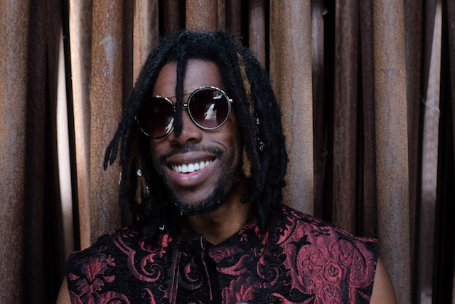 BEATINK.COM / Flying Lotus / 『FLAMAGRA』収録曲「Remind U」のMVを公開!