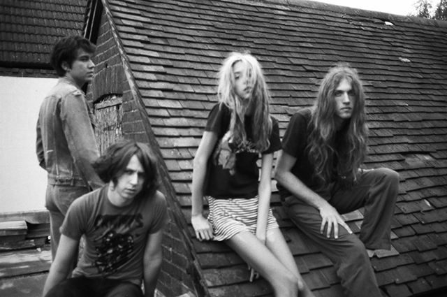 BEATINK.COM / Starcrawler / 全ての思いが詰まった、スタークローラー最新アルバム『Devour You』本日発売 ...